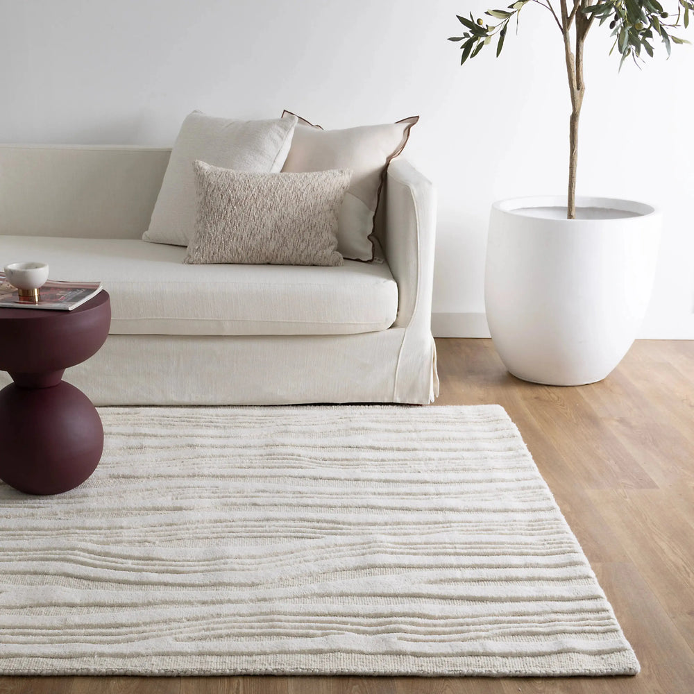 Barron Ivory Rug: Natural Elegance and Comfort - DecoRug
