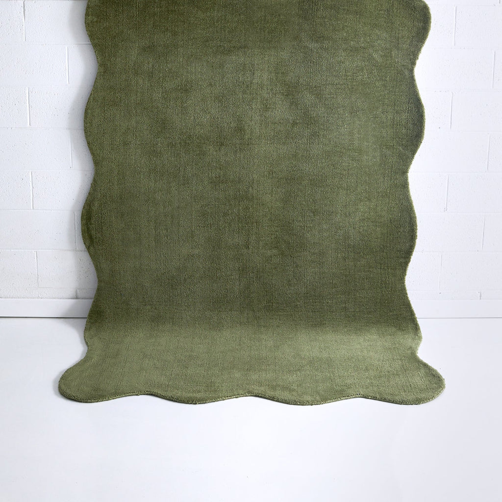 Barrow Scalloped Irregular Rug - DecoRug